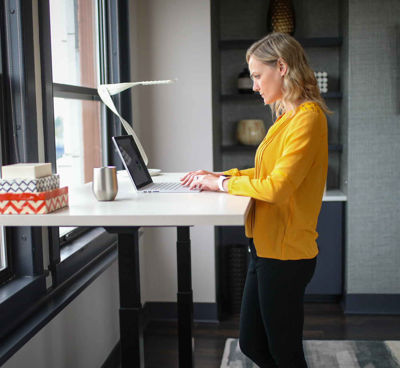 5 ffordd i ennill arian o gartref - JobHelp Welsh